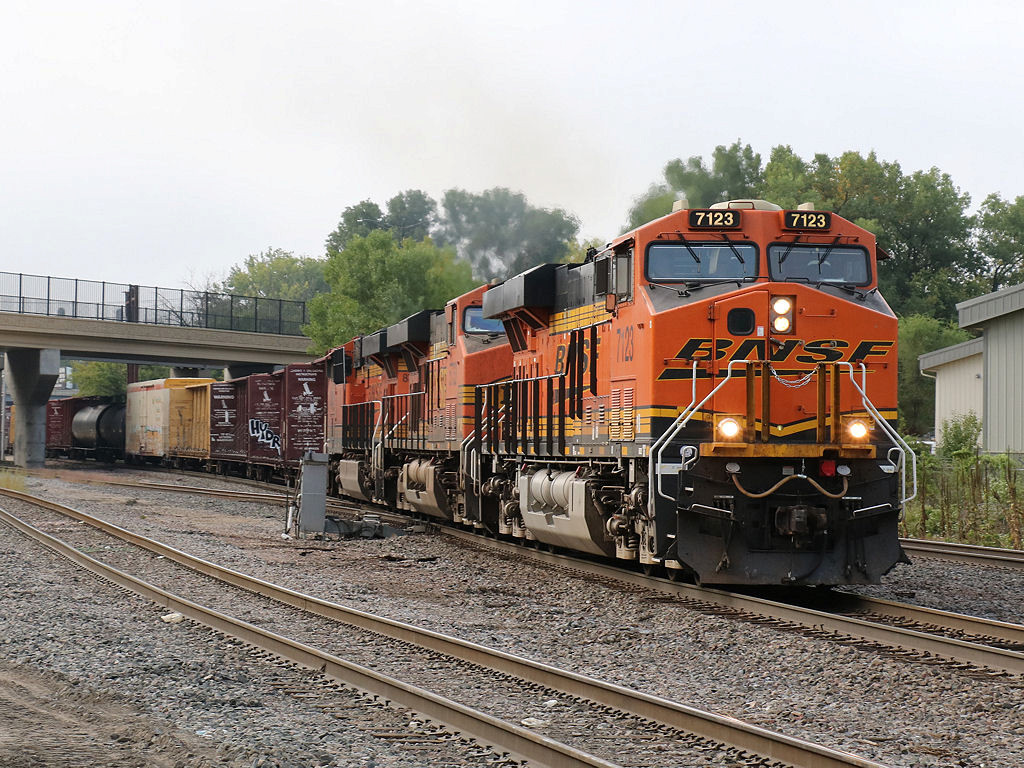 BNSF 7123